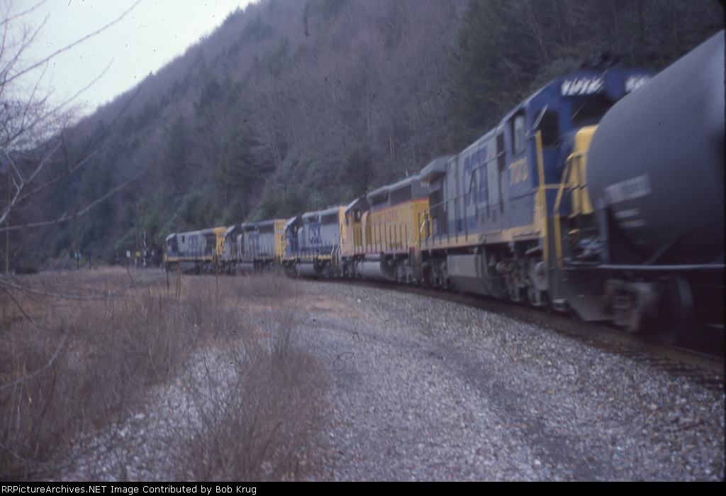 Southbound down the Lehigh Gorge